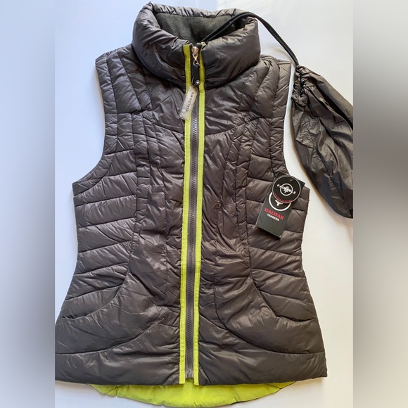 Halifax Traders Canada | Jackets & Coats | Nwt Halifax Traders Packable ...